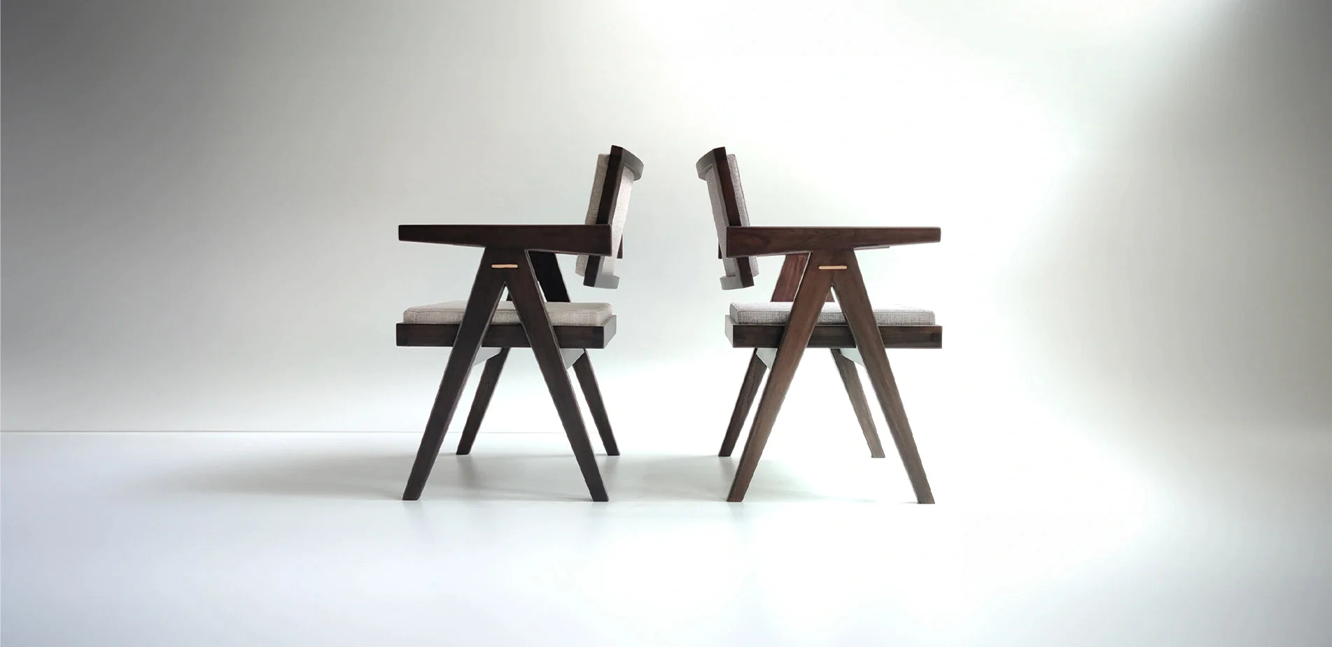 Chairs: Buy Premium Arm Chair Online in India | Arcedior