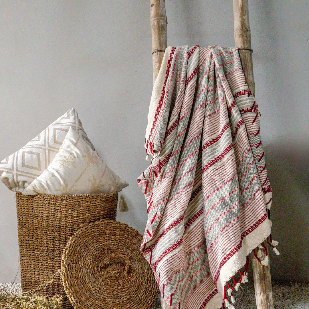 Stylish Sofa throws: Shop for Handwoven Sofa Throws | Arcedior